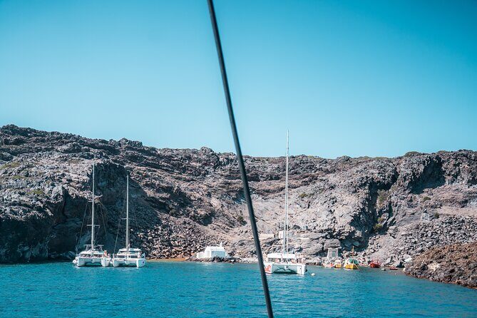Majestic Catamaran Caldera Cruise with Snacks, Meal & Drinks - FAQ