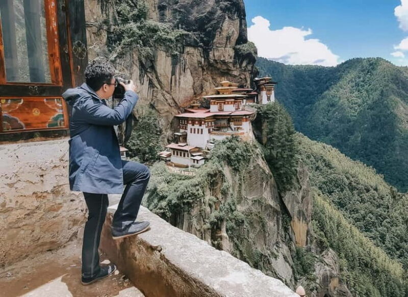 Majestic Private Paro Tour by Car with Tigers Nest - Key Points