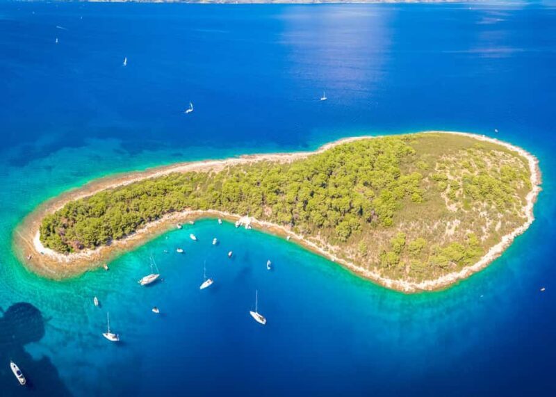 Makarska: 3 island, Cave, Cliffs, Jelsa, Lagoon, Golden Horn - Duration & Timing