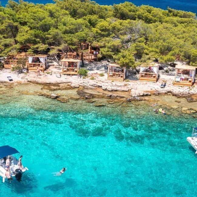 Makarska: Private Boat Tour 3 Islands - The Golden Horn Beach