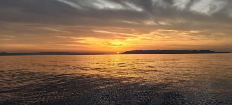 Makarska: Speedboat Sunset Tour to hidden bay on island Bra - Final Thoughts: Who Will Love This Tour?