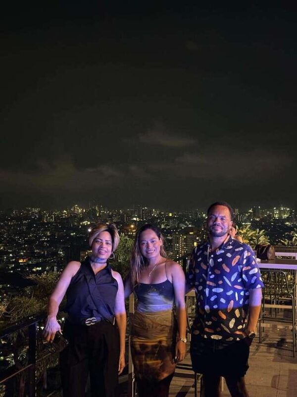 Makati: Rooftop Bar Hopping Tour with Venus - The Experience in Detail