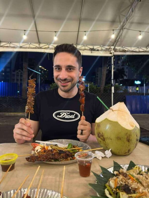 Makati Street food Tour, End with a Rooftop City View - The Rooftop Finale: Manila’s Skyline