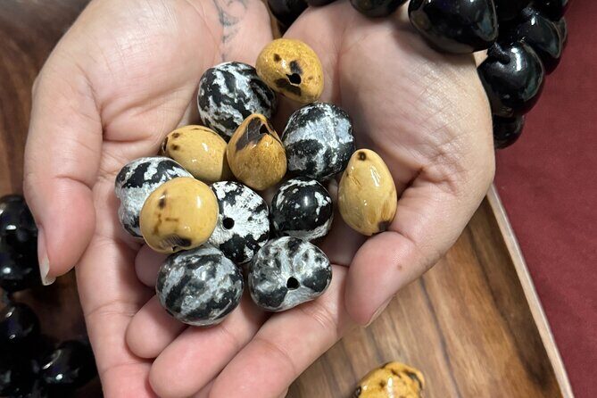 Make a Kukui Nut Bracelet on Maui - A Practical Guide to the Kukui Nut Bracelet Experience