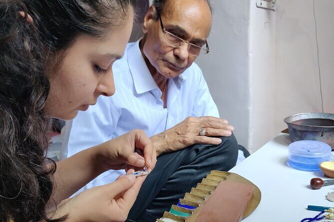 Make a Silver Pendant in Meenakari Experience in Jaipur - FAQs