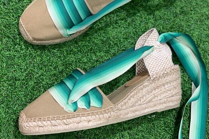 Make Authentic Espadrilles in Seville - The Group Size and Atmosphere