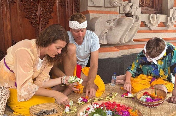 Make Canang Sari with a Balinese Family - Who Will Love This Tour?