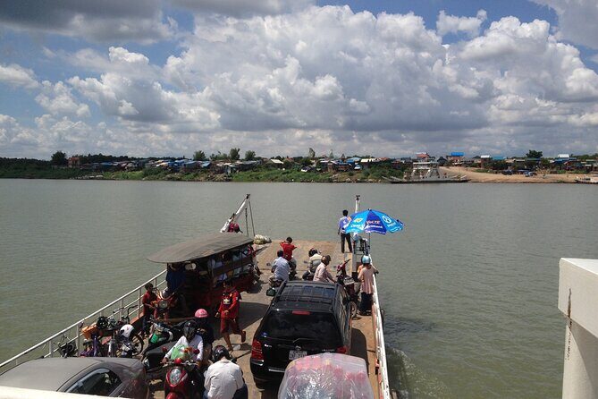 Make Essential Oils with a Village Herbalist Near Phnom Penh - Real Experiences from Travelers
