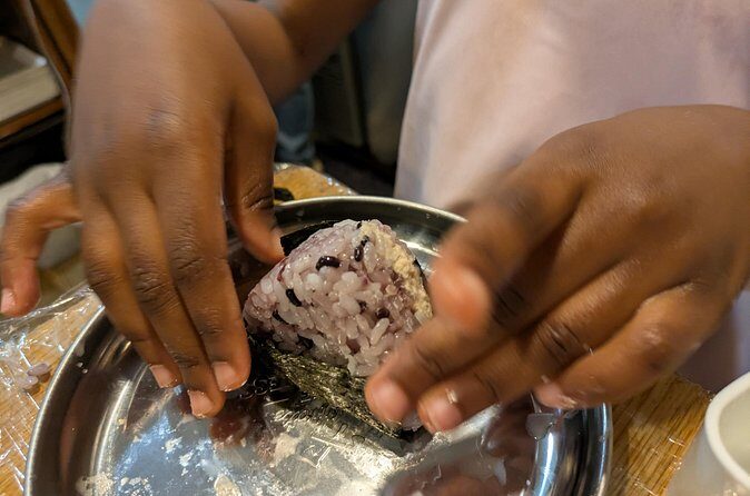 Make Onigiri with a Professional Chef in Tokyo - Who Should Consider This Experience?