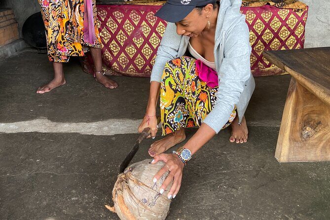 Make Traditional Bali Coconut Oil with a Balinese Family - What to Expect: A Step-by-Step Breakdown