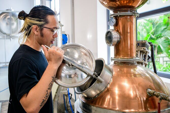 Make Your Own Gin Experience and Saigon Baigur Distillery Tour - Discovering the Saigon Baigur Gin Journey