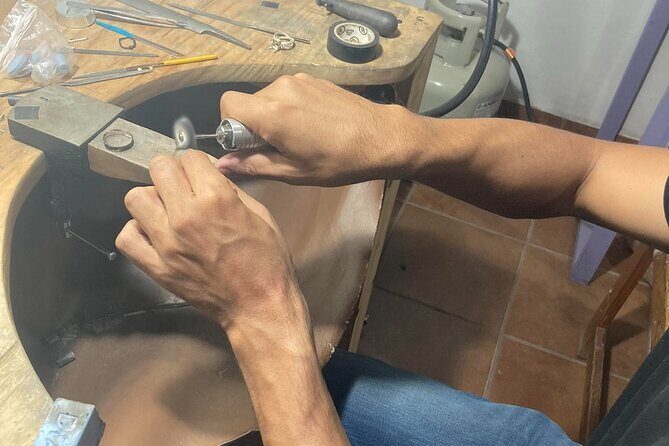 Make your own silver ring in a private jewelry workshop - FAQs