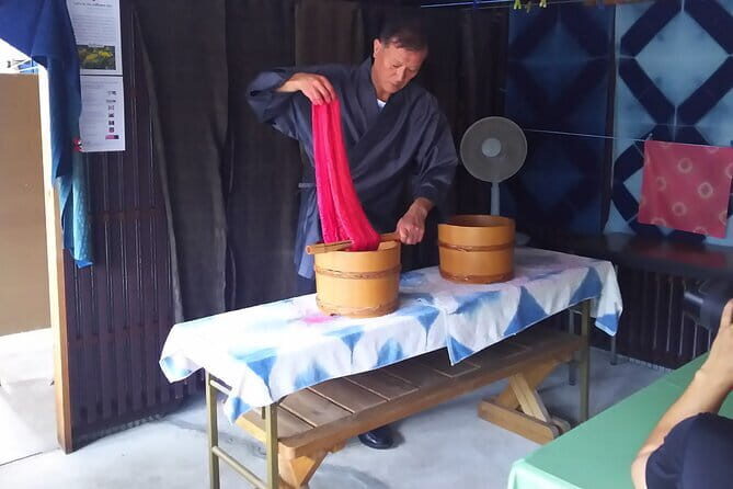 Making Original Nenju Bracelet & Safflower Dyeing in Yonezawa - Exploring the Tour Itinerary in Detail
