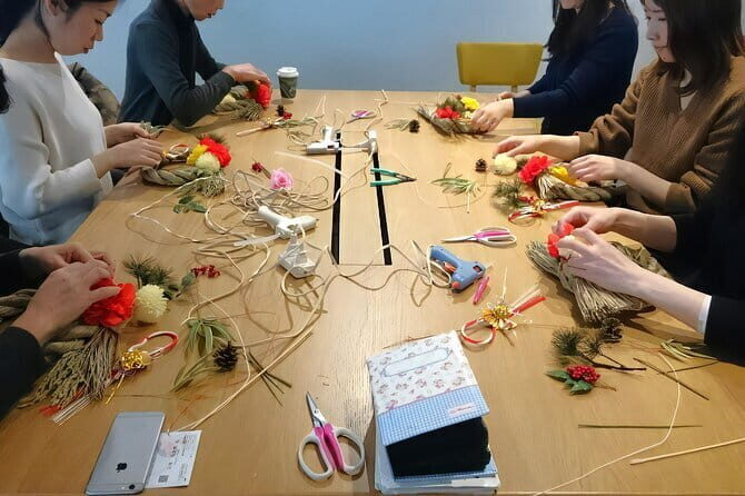 Making Shime-nawa, a Japanese custom in Tokyo - Who Will Love This Experience?