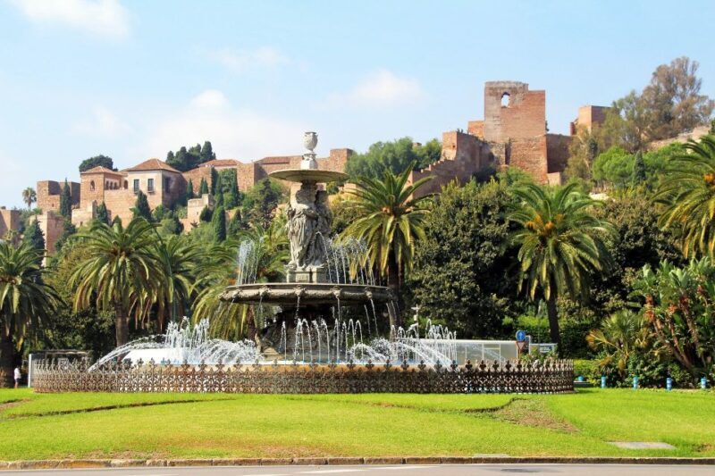 Málaga: 3-Hour Complete Walking Tour with Tickets - Who Should Consider This Tour?