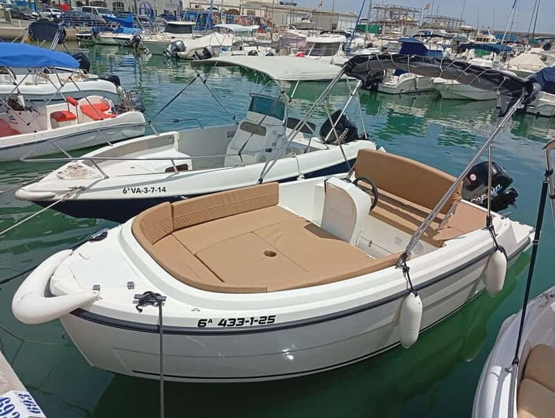Malaga: 6-Seater Speedboat License-free Boat Rental - Final Thoughts: Who Should Consider This?