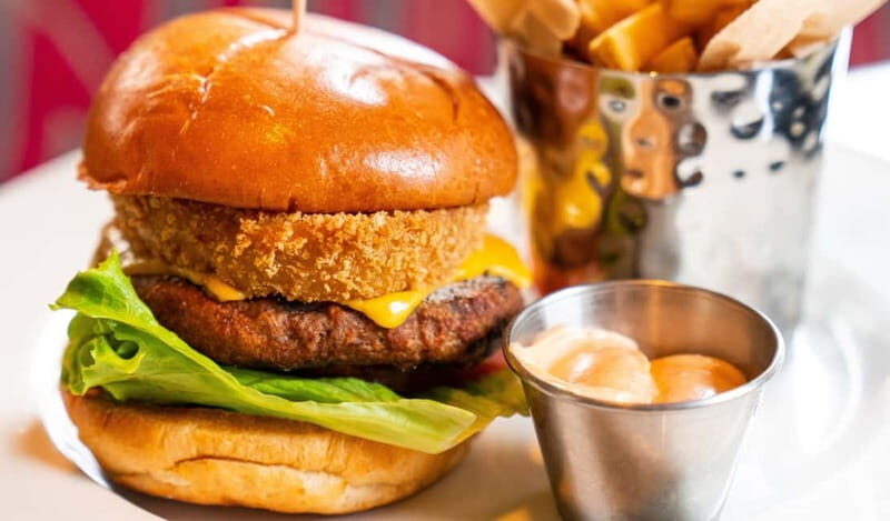 Malaga: Hard Rock Cafe Entrance with Lunch or Dinner - Dining with a View: The Rooftop Terrace