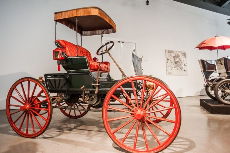 Málaga: Museo del Automóvil y la Moda Ticket - FAQs