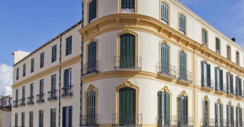 Málaga: Picasso Birthplace Museum Ticket & City Audio Guide - Visiting the Picasso Birthplace Museum