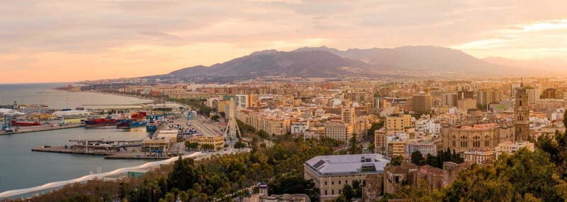 Malaga: Private Walking Tour with Official Guide - Key Points