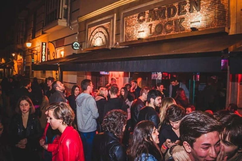 Málaga: Pub Crawl Málaga Madness - How the Guides Make a Difference