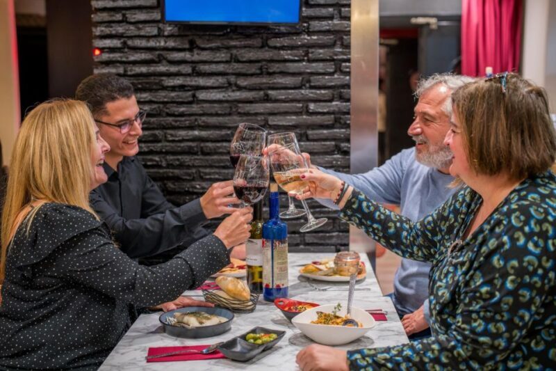 Malaga: Show and Food at Alegría Flamenco and Restaurant - Key Points