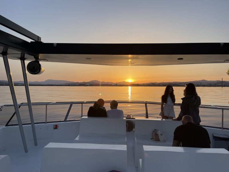 Málaga: Sunset Catamaran Trip - Key Points