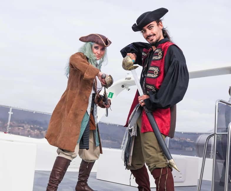 Malaga: Theatrical Boat Tour - Adventures on the High Seas - Key Points