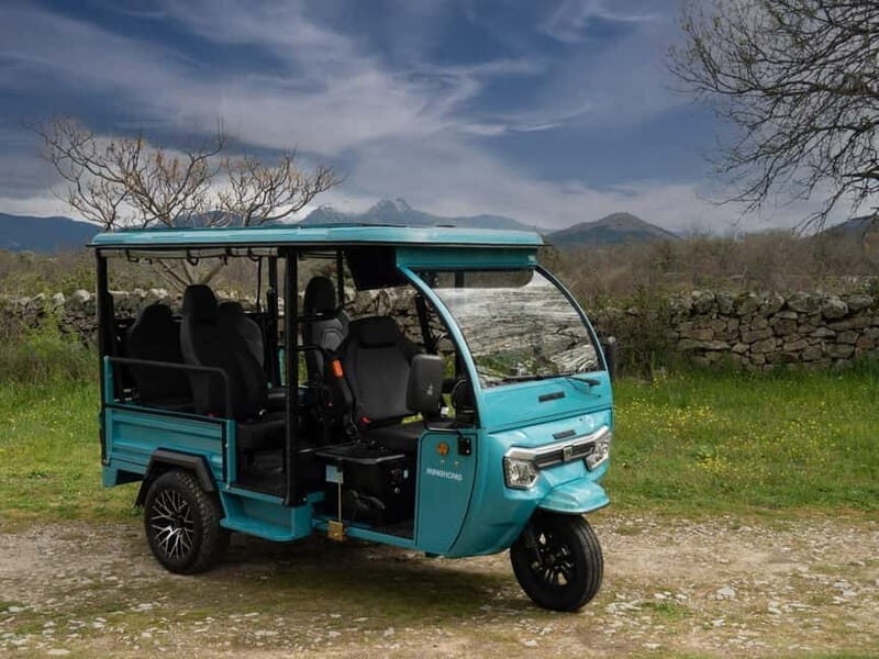Malaga: Tour in a comfortable, modern, eco-friendly, and socially conscious electric tuk tuk. - Exploring Malaga from the Comfort of a Tuk Tuk