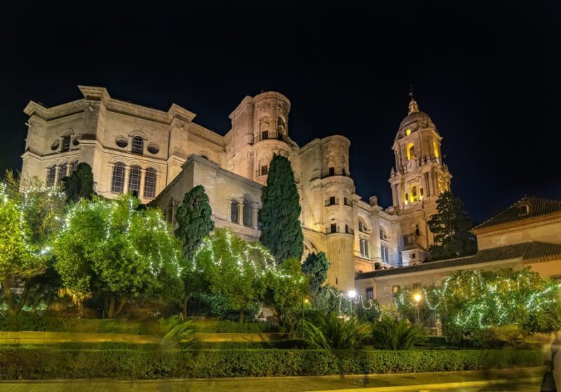 Málagas Festive Lights: A Christmas Walking Tour - The Experience: What Youll Really Get