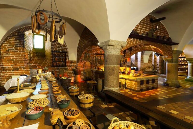 Malbork Castle Half Day Private Tour - What Makes the Guide and Transport Stand Out?