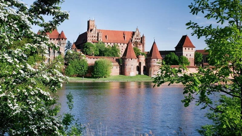 MALBORK: Castle of the Teutonic Oder from Warsaw - private - An Impressive Start and How You’re Picked Up