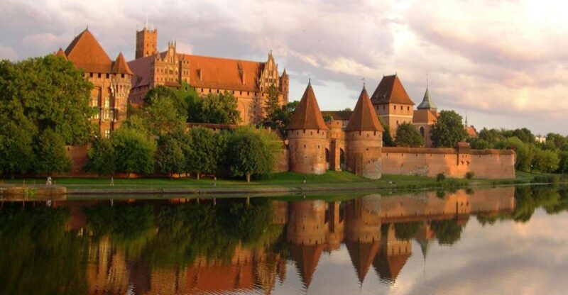 Malbork Castle Tour: 6-Hour Private Tour - Pricing and Overall Value