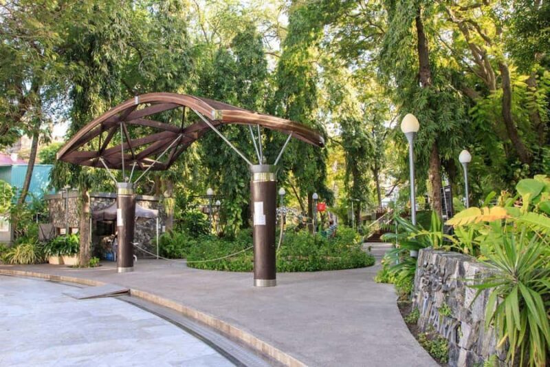 Maldives: Male City Highlights Tour by Car with Local Guide - Who Should Book This Tour?