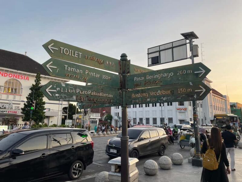 Malioboro Street Walking Tour with 5 local snacks tasting - Savoring Local Snacks