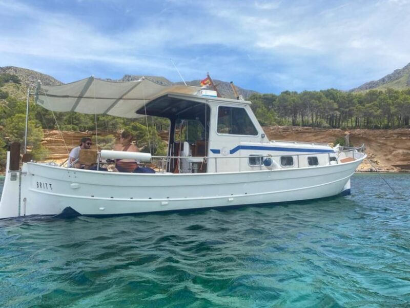 Mallorca: Alcudia private boat trip - A Close Look at the Mallorca Alcudia Private Boat Trip