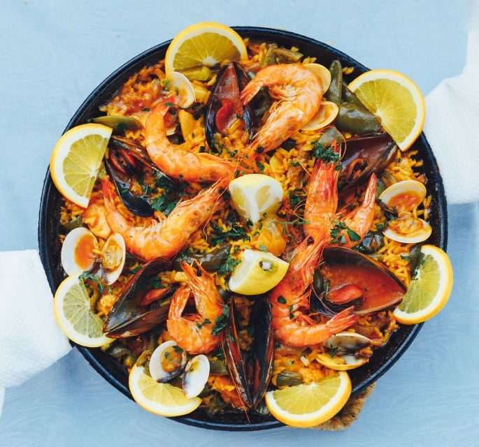 Mallorca: Dinner Experience with the Famous "Paella Man" - An In-Depth Look at the Mallorca Paella Experience