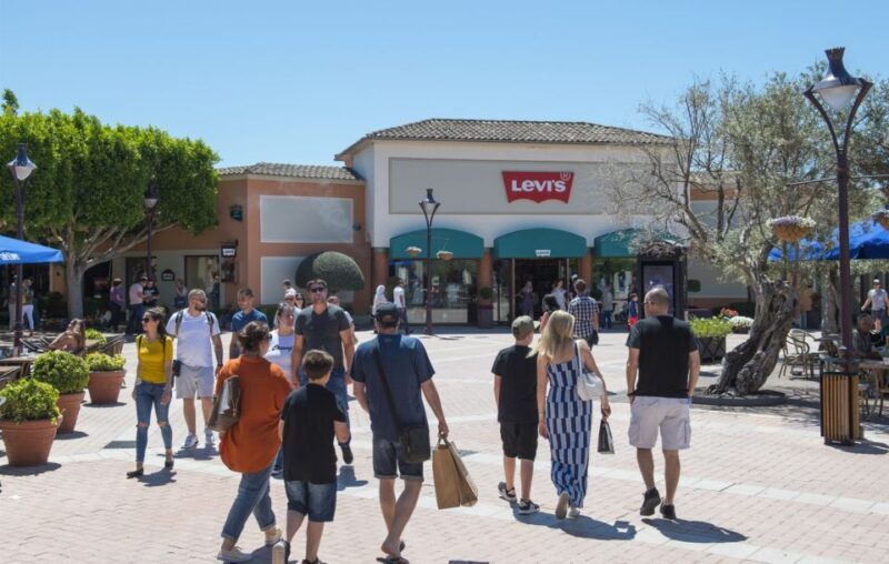 Mallorca: Fashion Outlet Shopping Excursion by Bus - A Deep Dive into the Experience