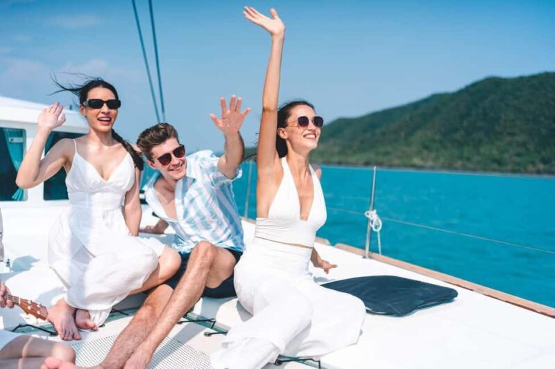 Mallorca: Private Yacht Cruise with Snorkeling and Drinks - Sunset and Special Themes