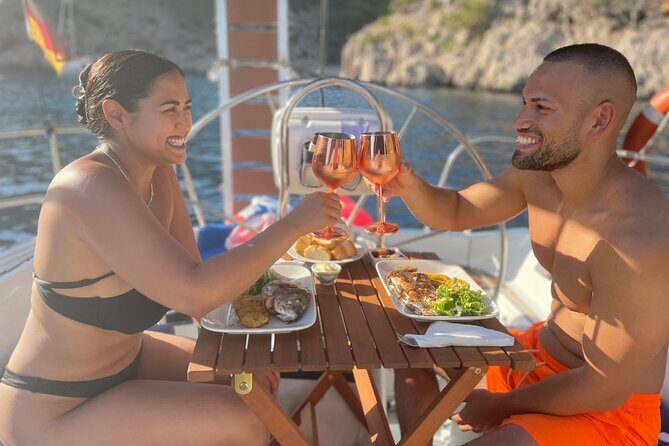 Mallorca sailing tour with tapas and wine - Active or Relaxed — Your Choice