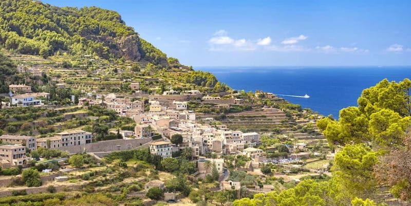 Mallorca: Unveiling the Island's Hidden Gems Guided Day Tour - Savoring Traditional Mallorcan Cuisine