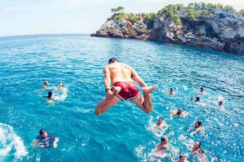 Malta: Boat Party + Watersport+ Comino+ OpenBar ALL INCLUDED - Key Points