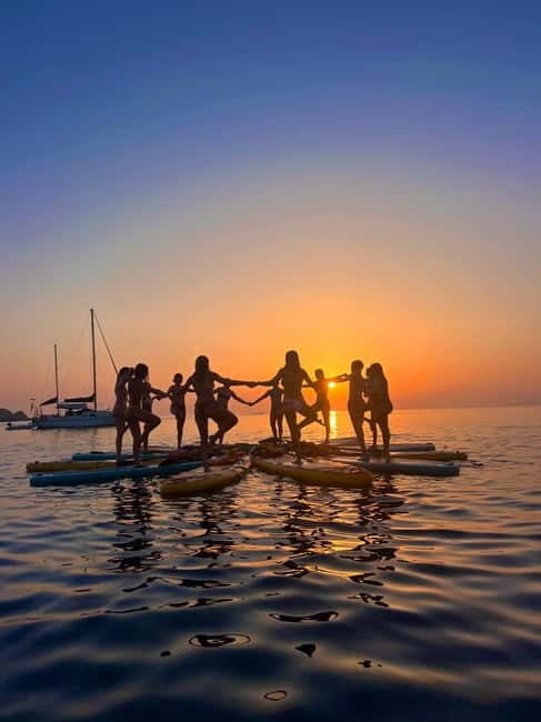 Malta: Gnejna Bay Sunset Paddleboarding and SUP Yoga - The Sunset and the Setting
