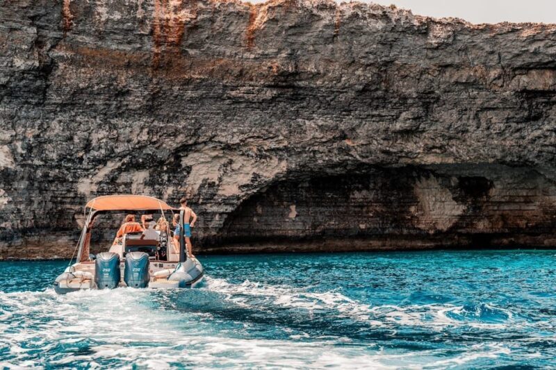 Malta: Private Charter around Comino and Blue lagoon - Key Points
