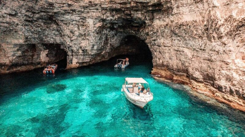 Malta: Private Charter around Comino and Blue lagoon - The Sum Up