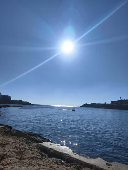 Malta: Private Yoga class close the Sea - An Authentic Yoga Session with a Maltese Touch