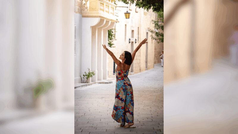 Malta: Romantic Couples Photoshoot - Authentic Experiences and Highlights