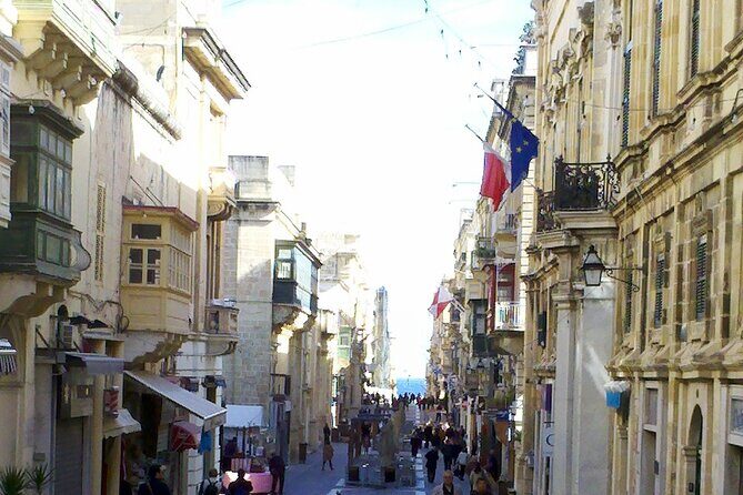 Malta Shore Excursion: Private Tour of Historic Palaces and Noble Homes - Palazzo Parisio & Gardens: An Architectural Gem