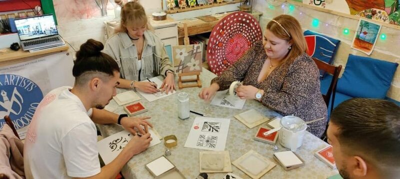 Maltese Tile - Souvenir painting workshop with local - Setting and Atmosphere