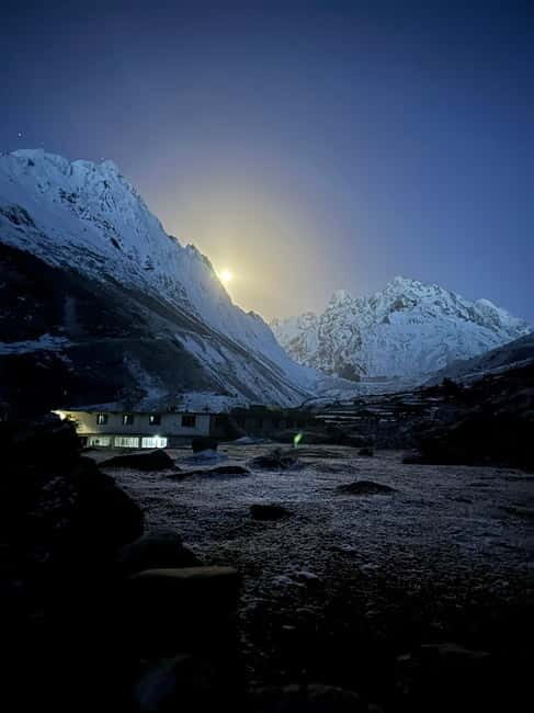 Manaslu Circuit Trek - The Challenging Larkya La Pass